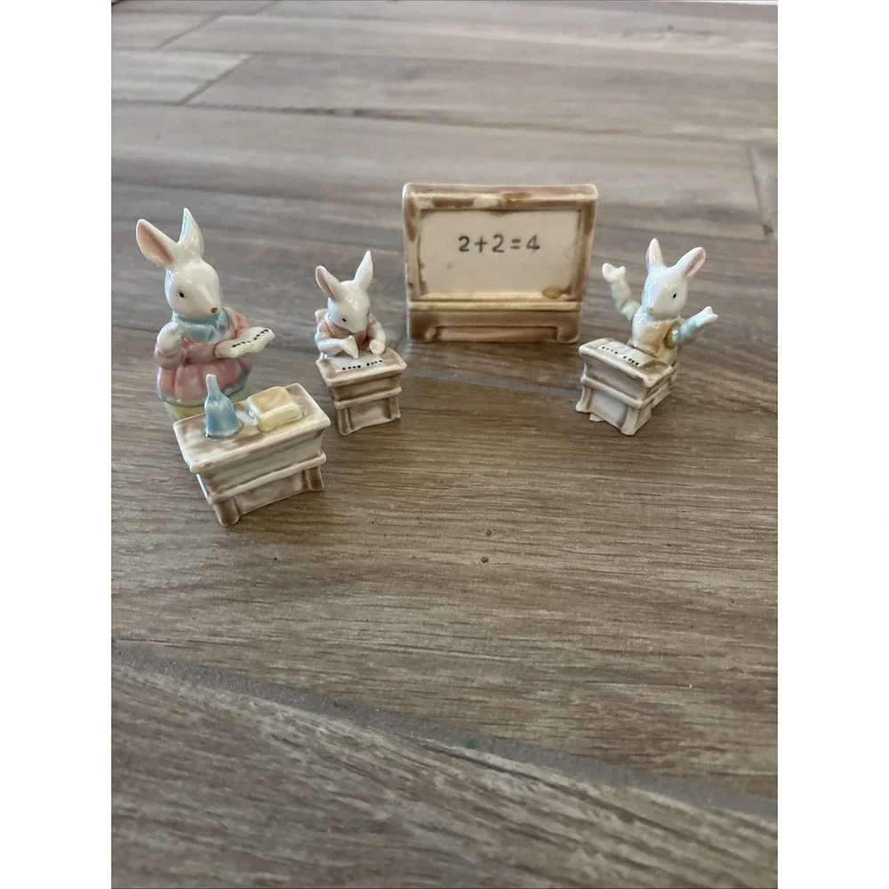 Art | Tales Of Bunny Hollow School 5 Piece Ceramic Set Vintage | Poshmark